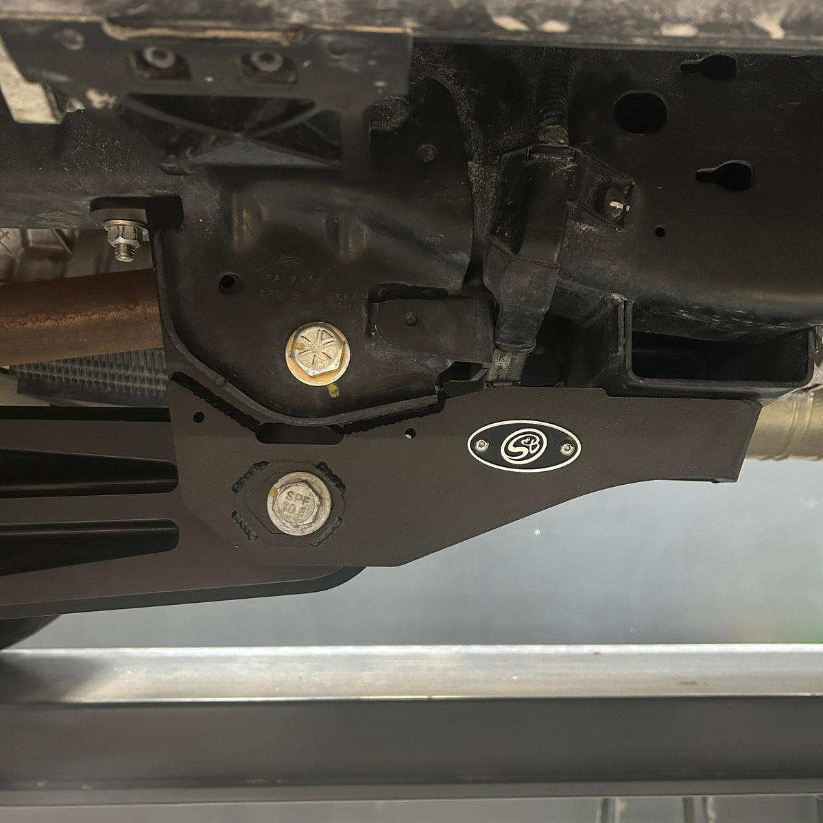 Radius Arm Drop - 2023+ Super Duty 2.5" Lift – Warranty Killer Performance